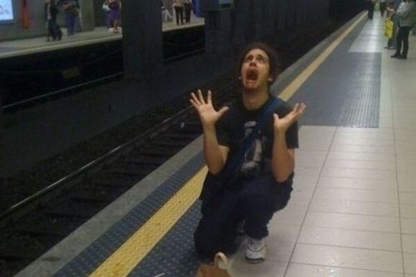 19 Devastating Images Of People Losing Everything