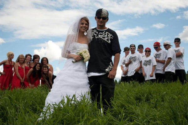 19 Wedding Photos That Will Make You Reconsider Your Life's Choices 19 Wedding Photos That Will Make You Reconsider Your Life's Choices