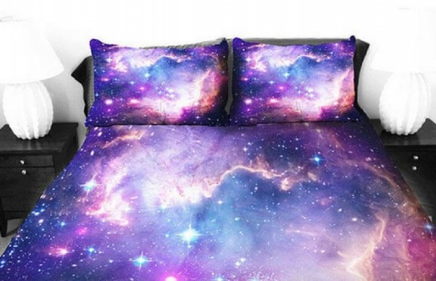 These Galaxy Bedding Turns Your Bed Into a Space Station