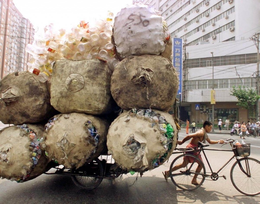 25 Overloaded Vehicles That Look Like Collapsing Every Minute