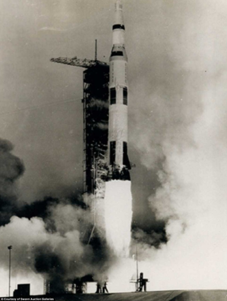 Incredible Archive of 15,000 NASA Images of Gemini, Apollo And Mercury ...
