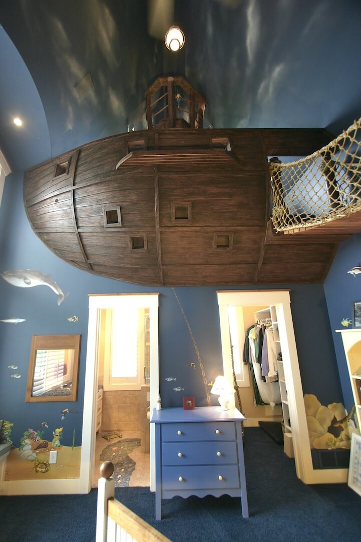 this-is-what-a-pirate-ship-room-looks-like-and-i-want-one