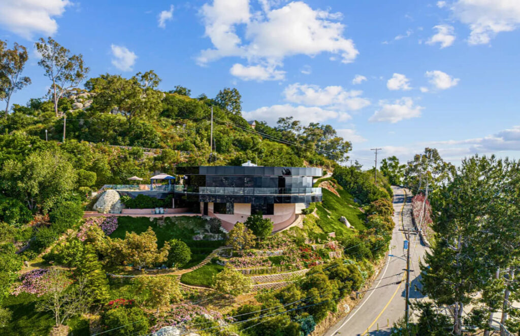 They Said It Was Impossible. Man Builds HOUSE THAT ROTATES & Lives to ...